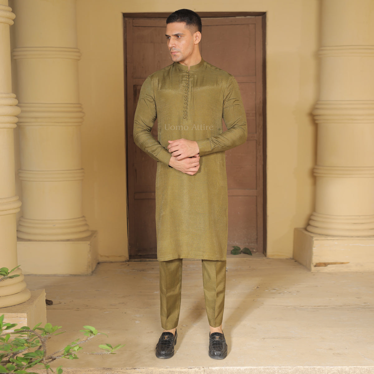 Luxurious Raw Silk Kurta and Pajama for Groom – Uomo Attire
